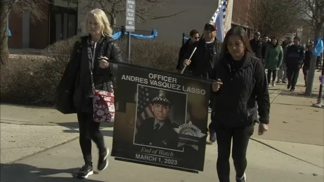 Prayer vigil held for Andres Vasquez Lasso after Chicago police officer ...