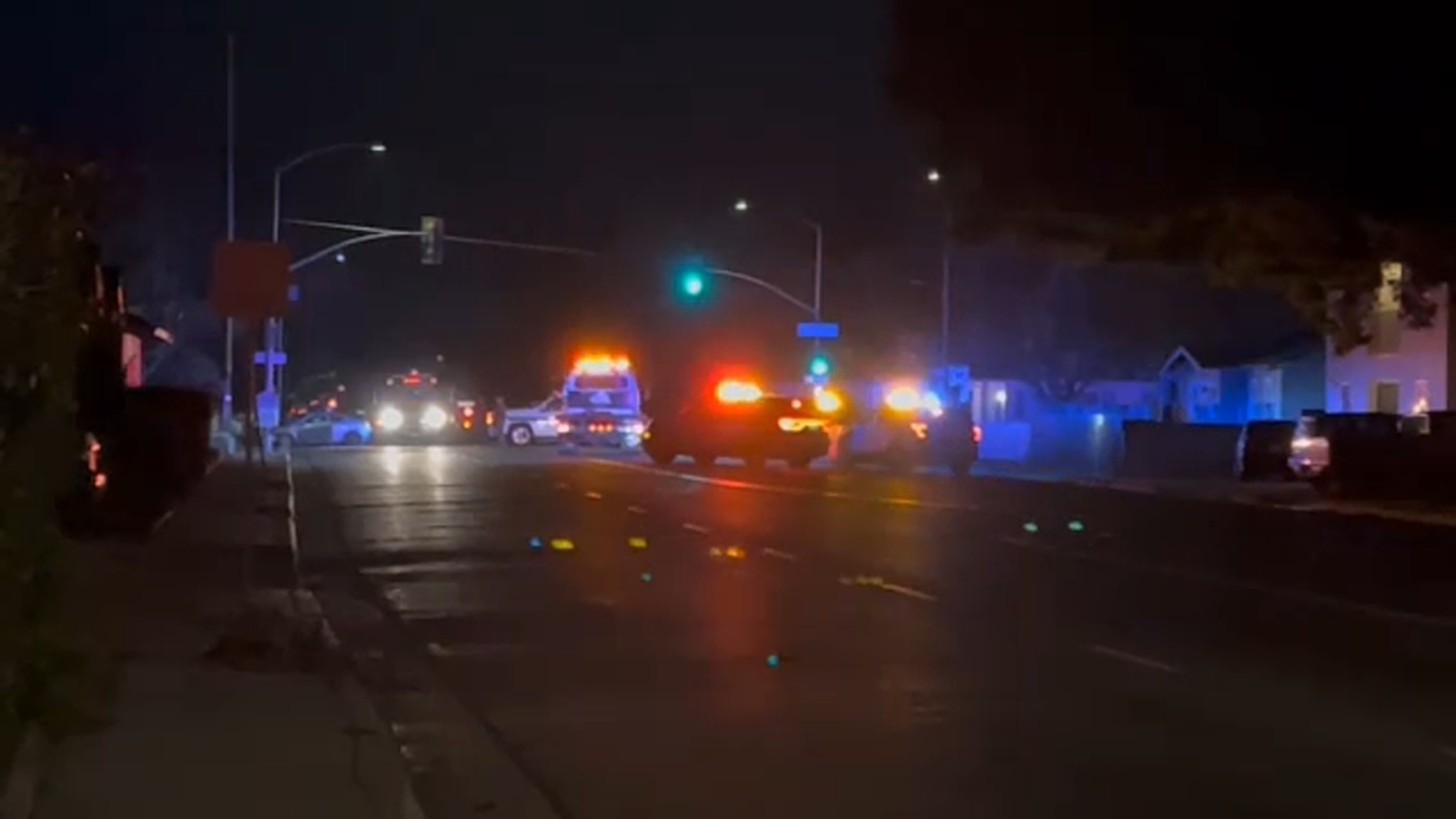 3 hospitalized after crash during chase in central Fresno, deputies say - ABC30 Fresno