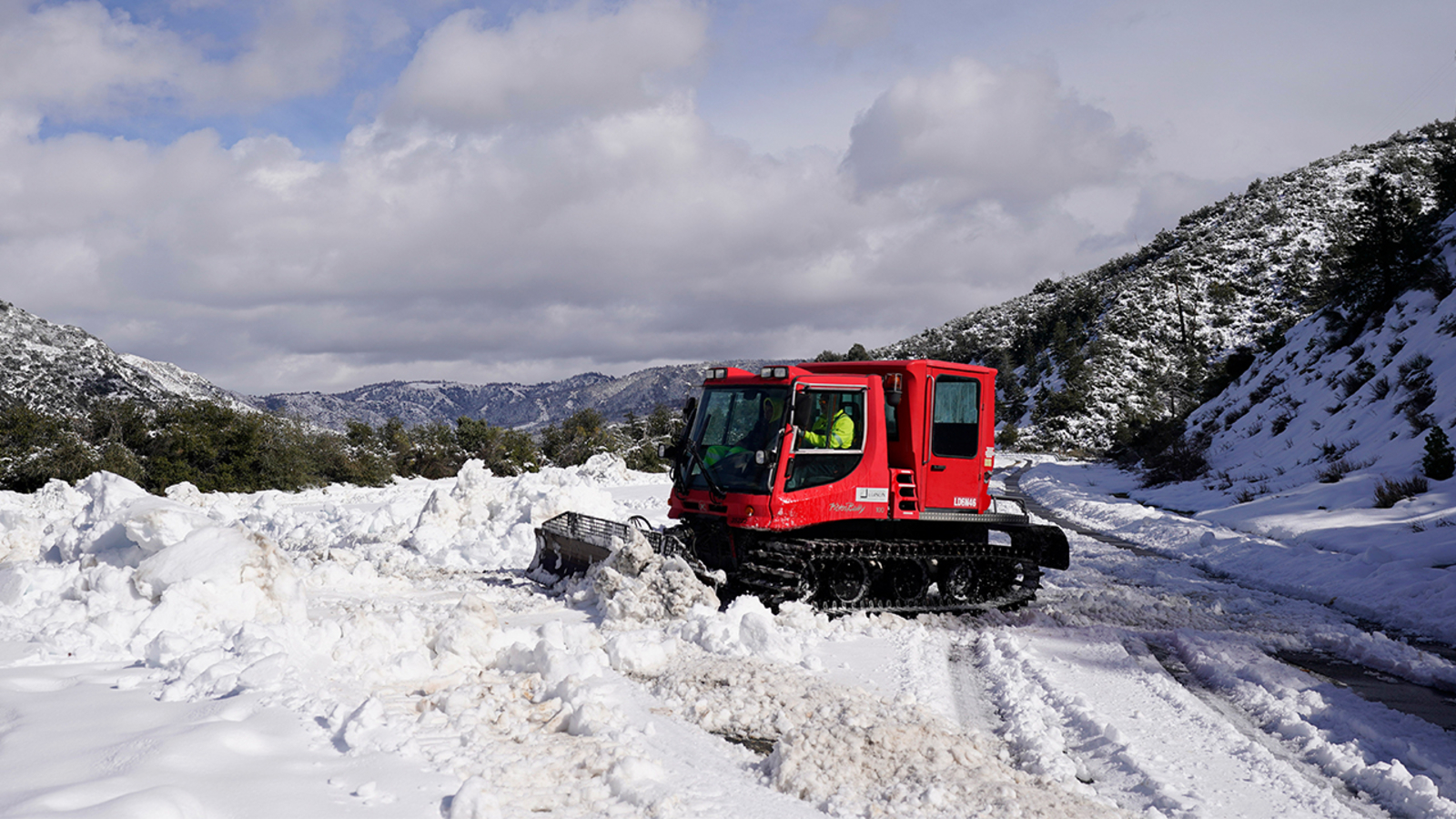 Extra Time: Long Island deadly plane crash; California winter storm ...