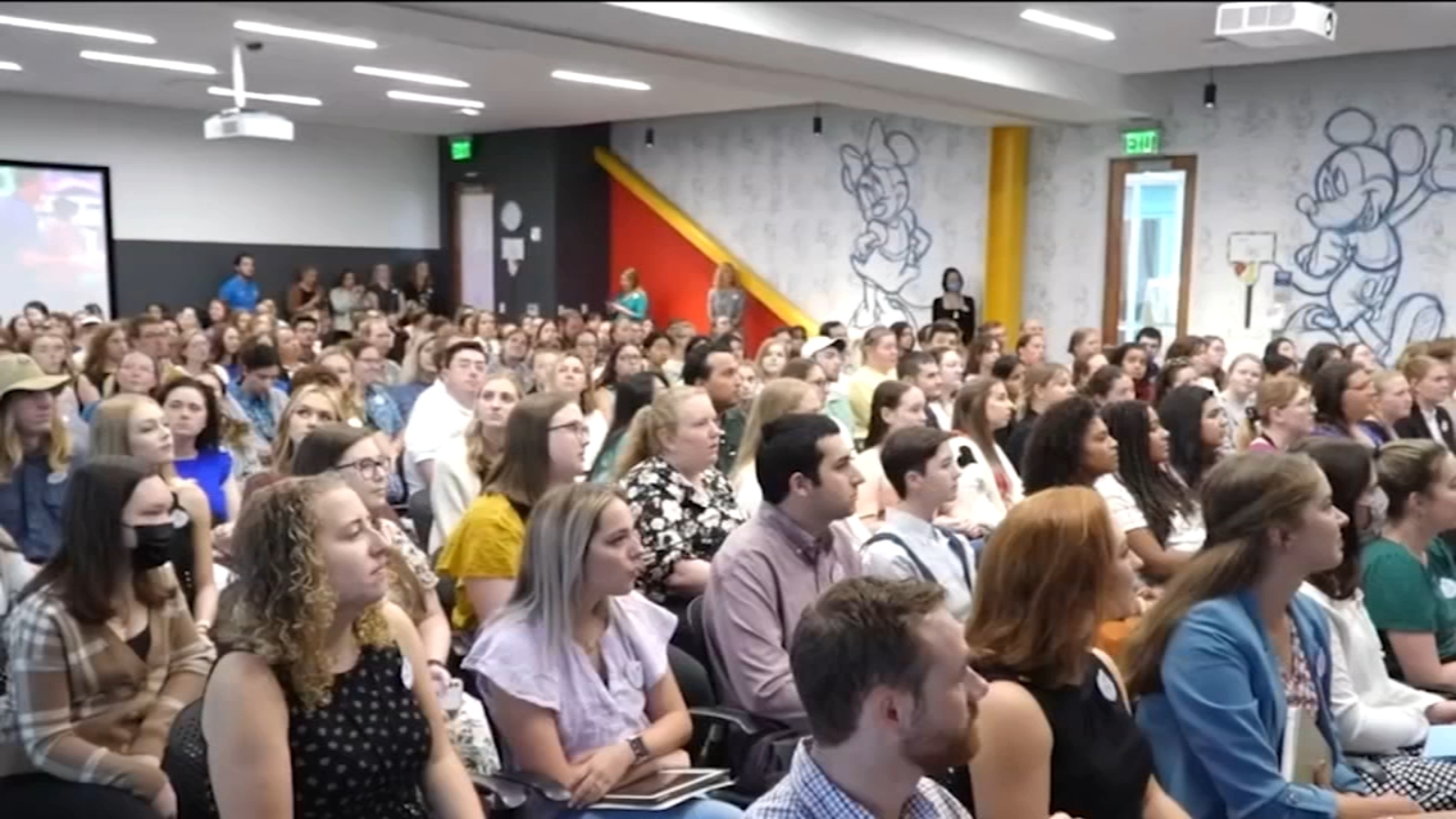 Disney College Program applications now open for university students ...