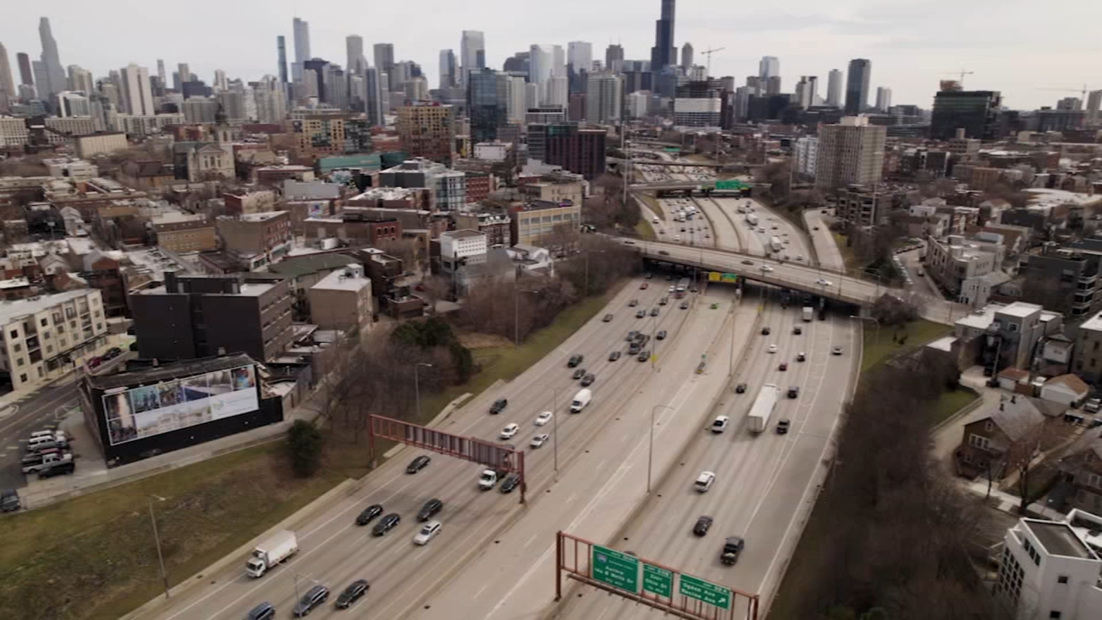 Is remote work from home ending? 50% of Chicago workers back in office ...