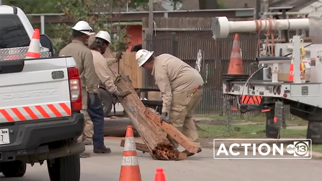 CenterPoint Energy project installs massive pole in front of Montrose ...