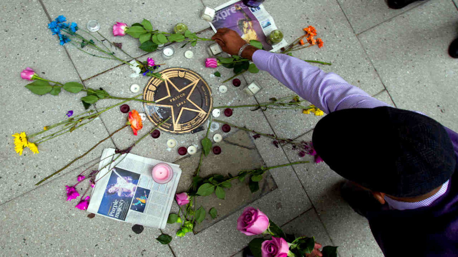 Prince song, album sales spike; Tributes continue - ABC7 New York