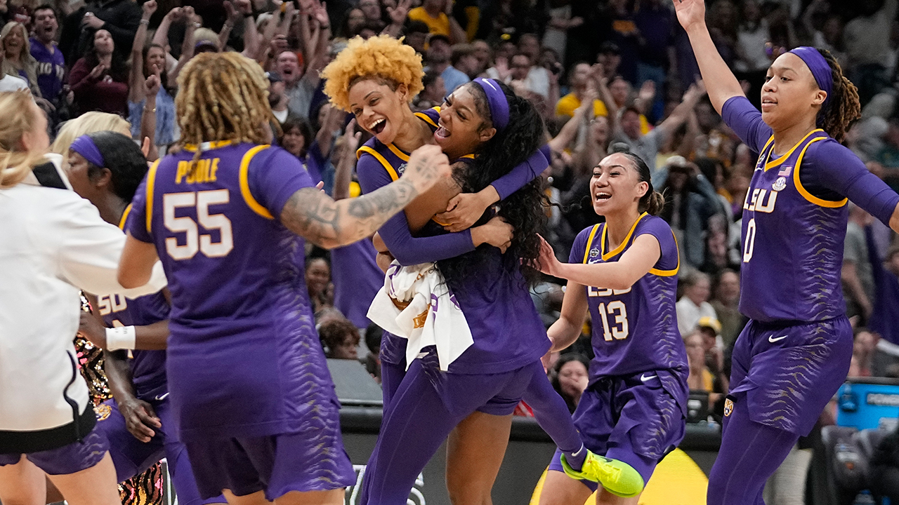 14-year-old Alina Morse invents 'Zolli Candy' all-natural candy that ...