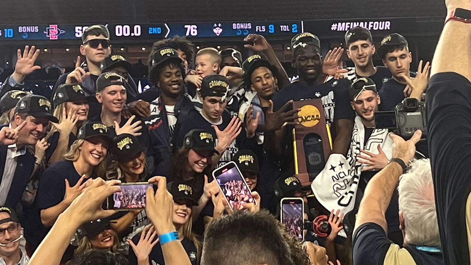 Final Four Houston: UConn Huskies defeat San Diego State at NRG Stadium ...