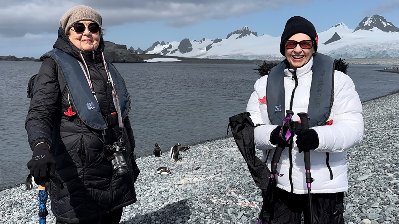 'Traveling grannies': These 81-year-old best friends Ellie Hamby, Sandy ...