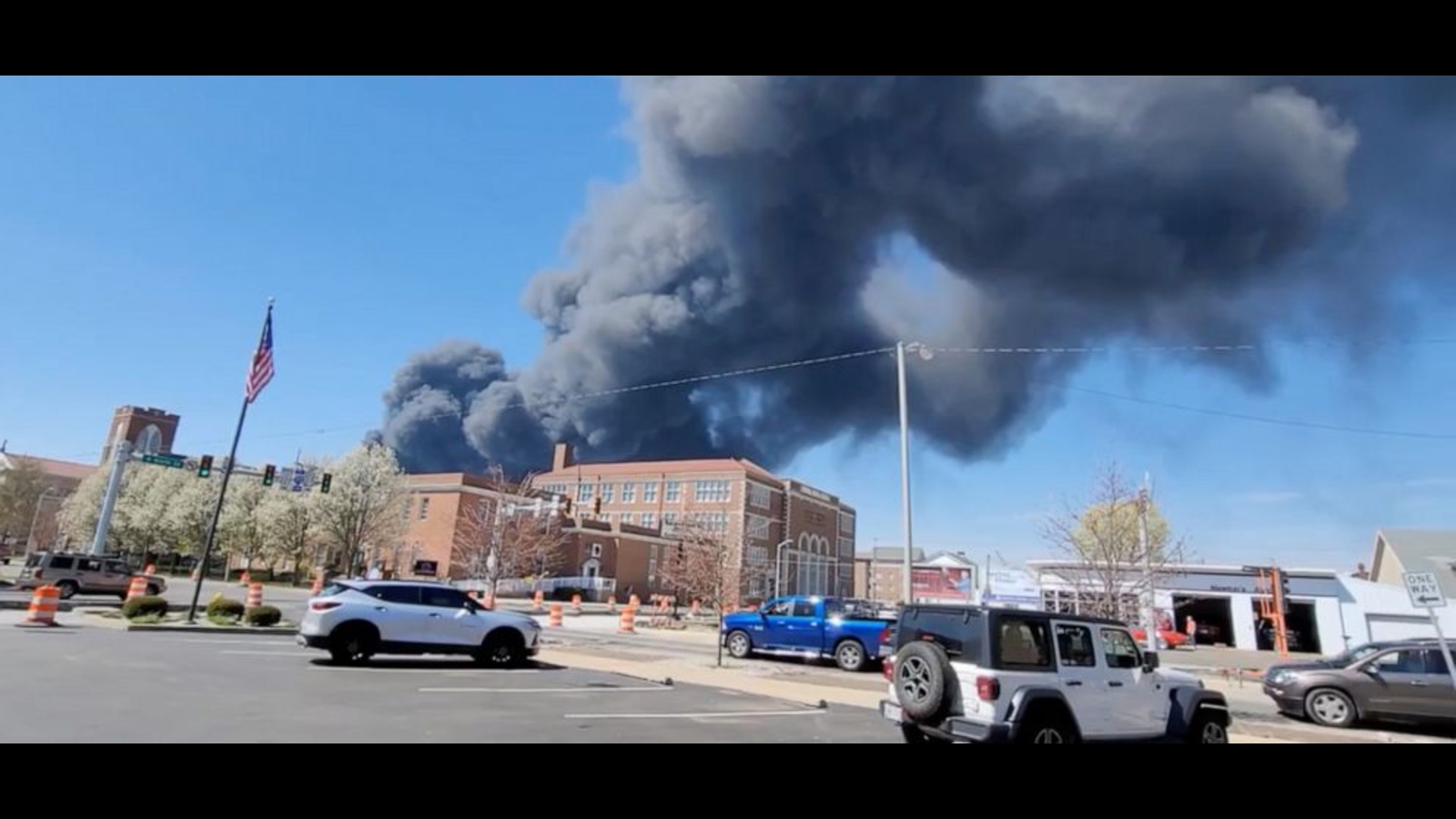 Over 2,000 Indiana residents ordered to evacuate after fire ignites at ...