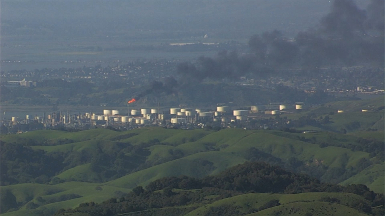 Flaring at Rodeo's Phillips 66 Refinery seen from miles away ...