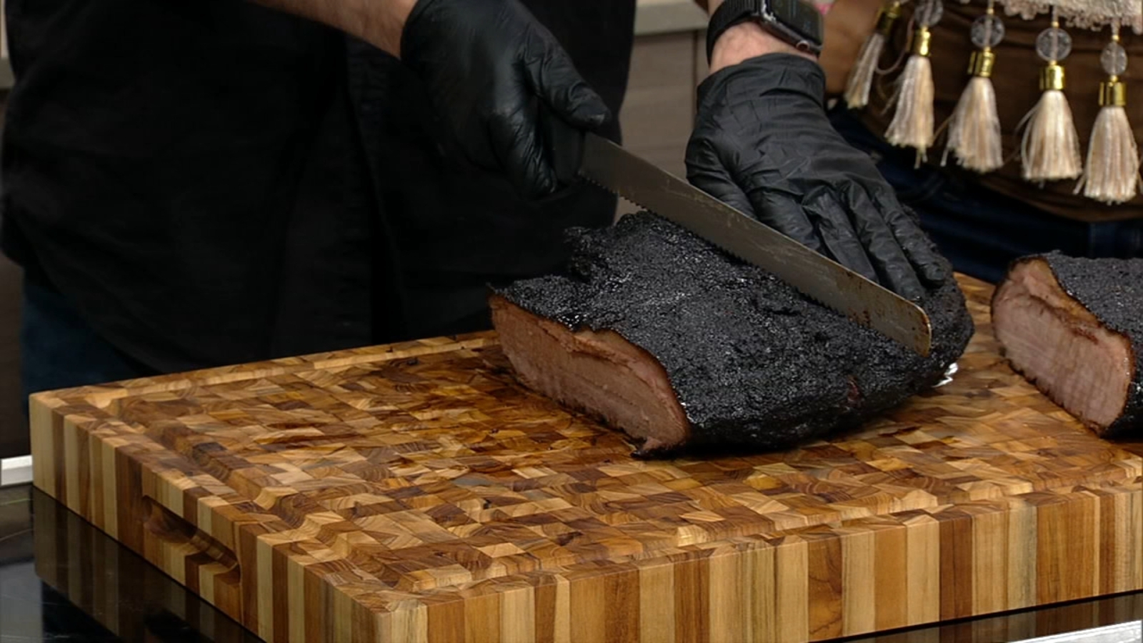 Chicago barbeque Smoque restaurant named best BBQ joint in Illinois by ...