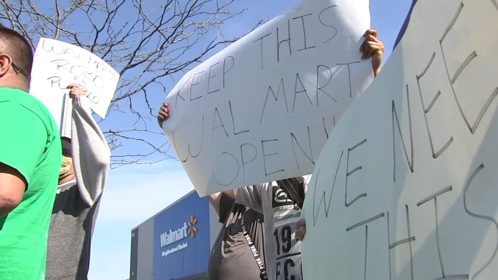 Walmart stores closing: Little Village residents protest to keep their ...