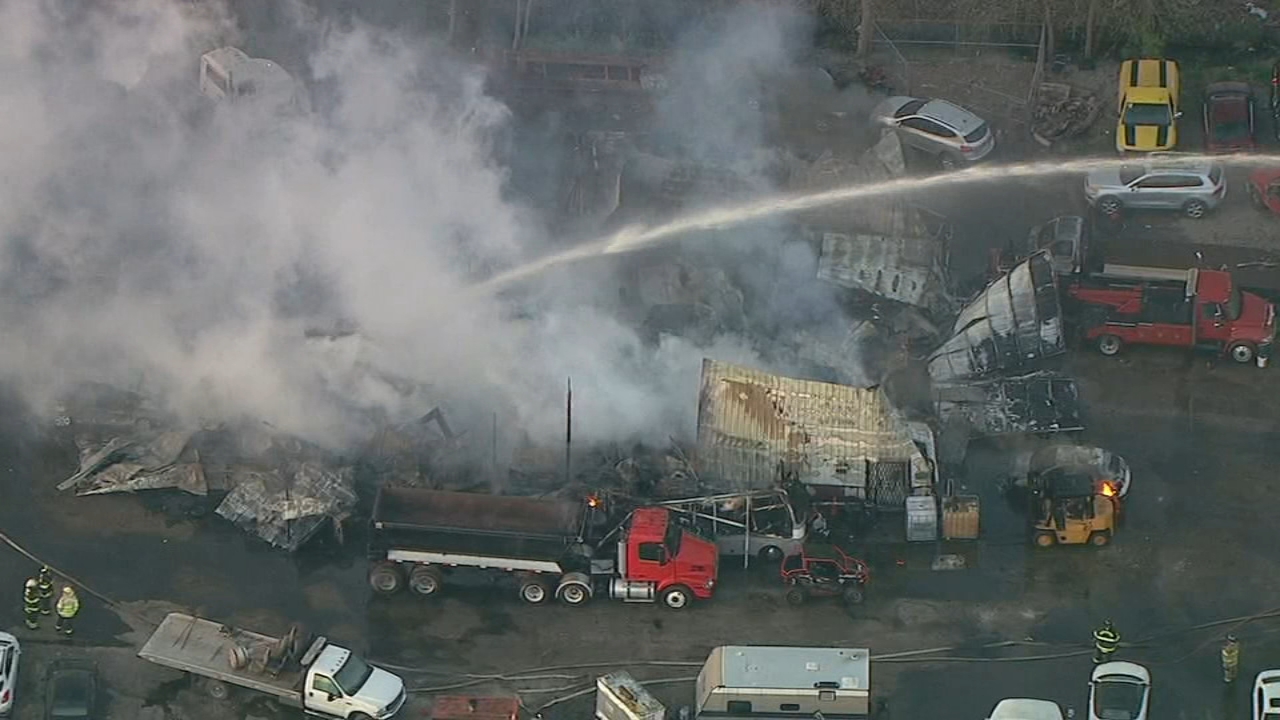 Eyewitness News at 4:30am - December 7, 2022 - ABC7 Chicago