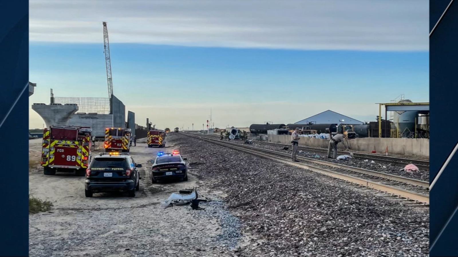 2 killed after train hits car in Fresno County - ABC30 Fresno