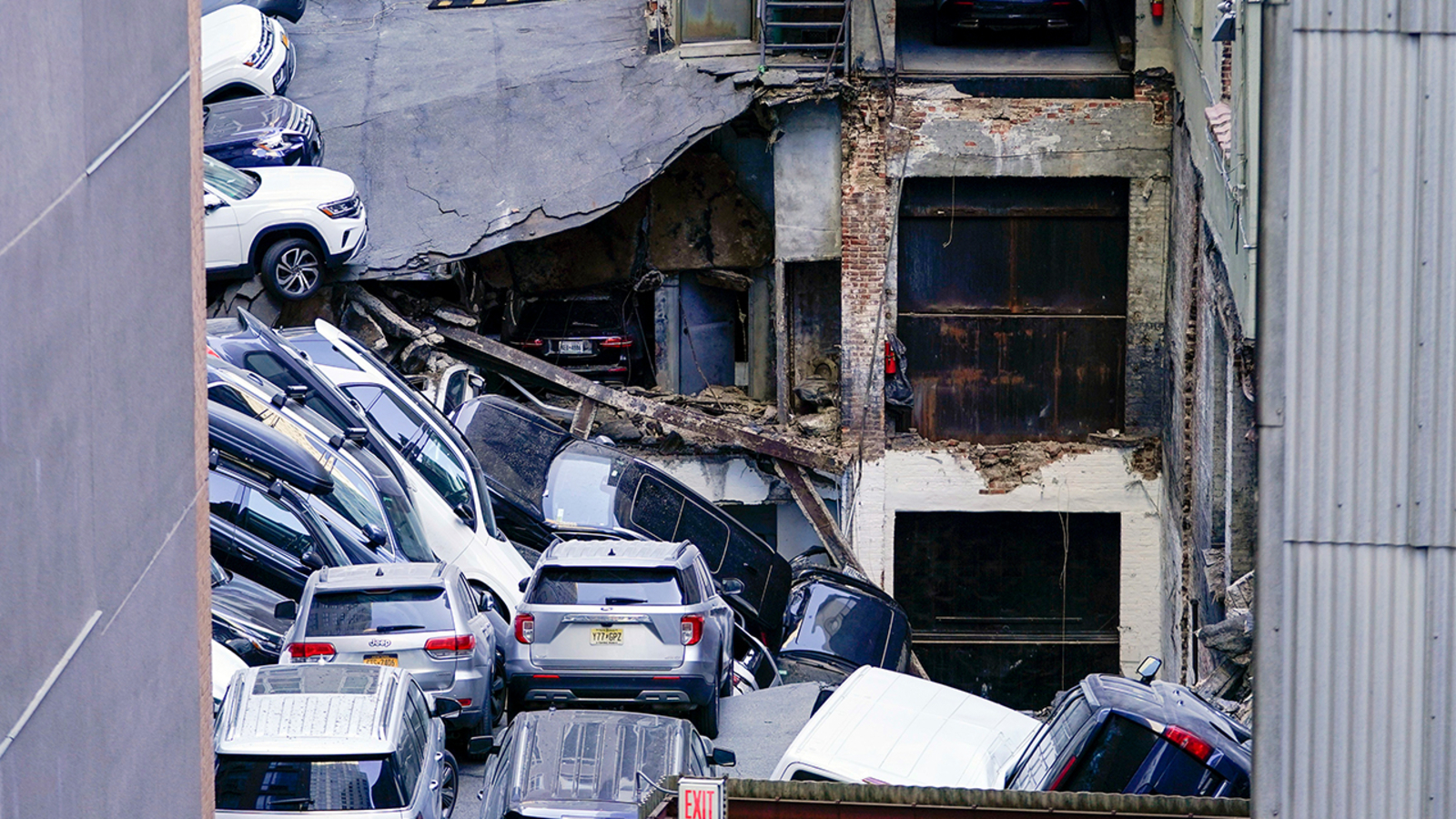 NYC parking garage collapse: Pace University building next door closes ...