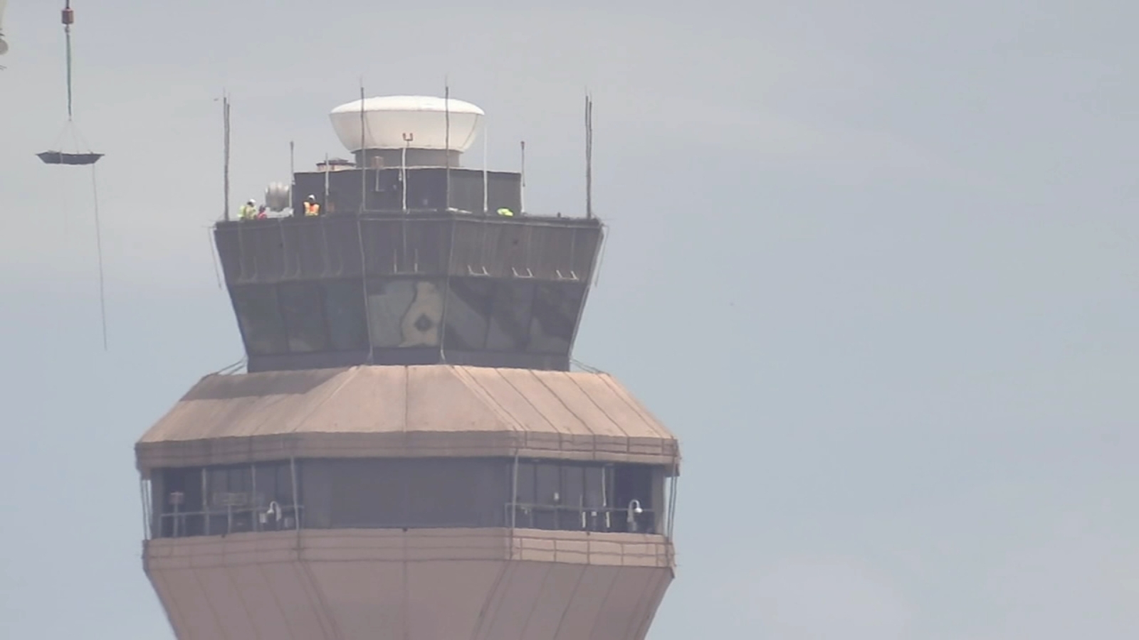 Engine issue halts United Airlines flight 1382 out of Bush Airport just ...