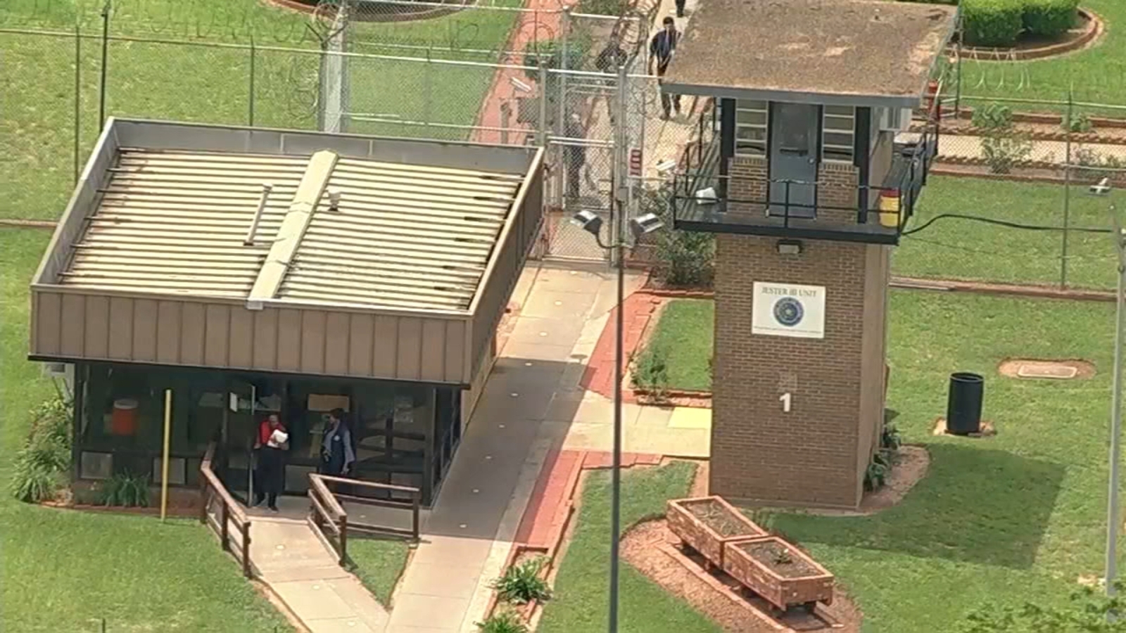 Texas inmate death: TDCJ moving to fire 7 workers for failing to check ...