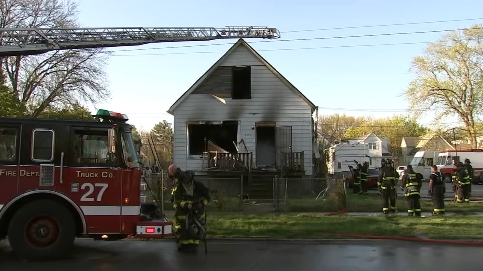 Chicago Fire Department: Woman killed in West Roseland house fire ...
