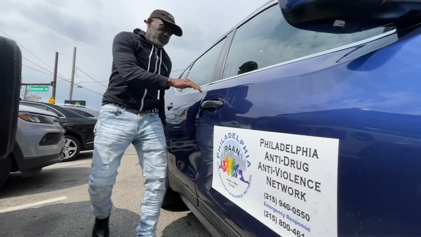 Employees with Philadelphia Anti-Drug/Anti-Violence Network hit the ...