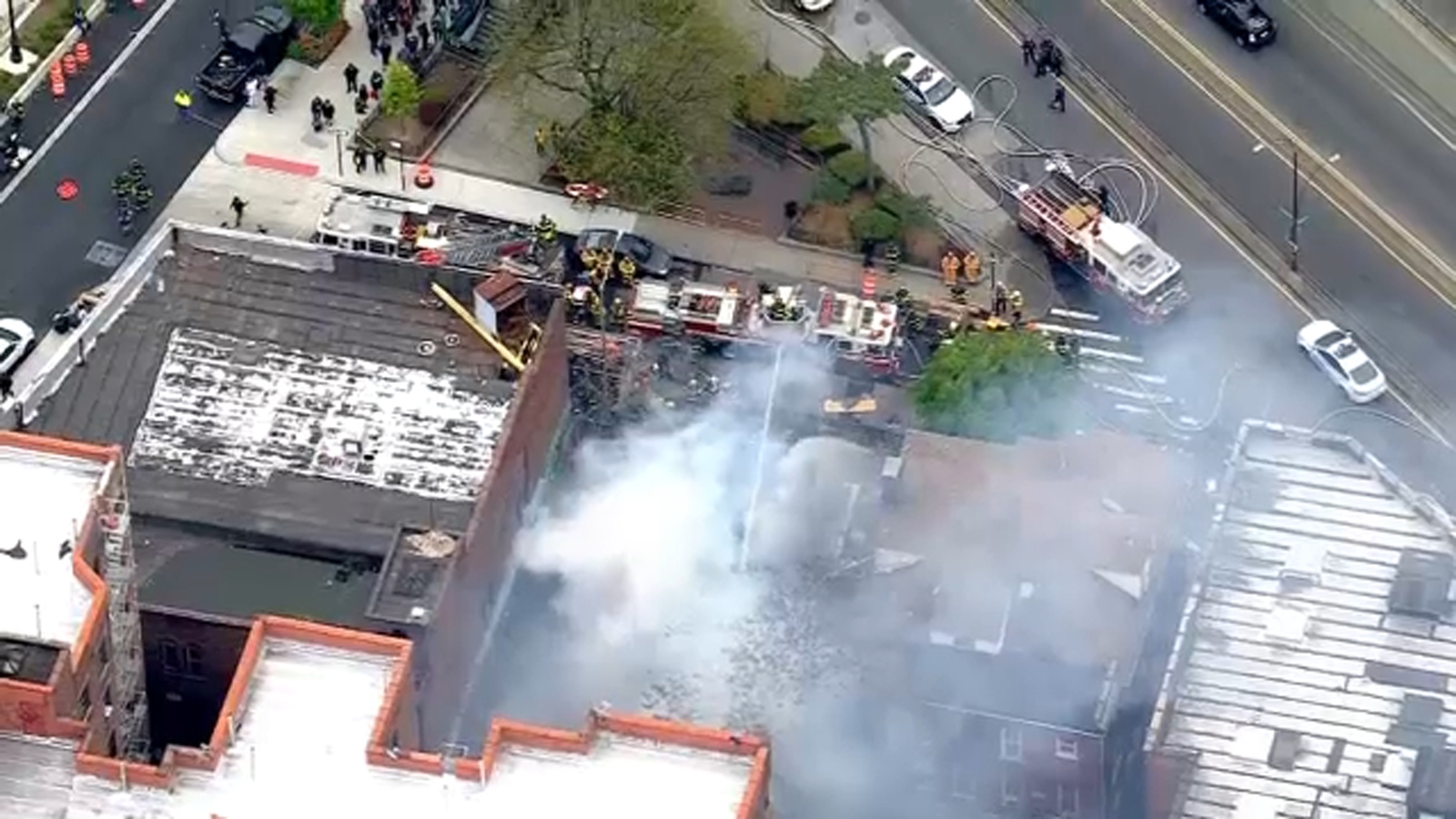 Mount Hope fire: Blaze burns through 2 floors of home in the Bronx ...