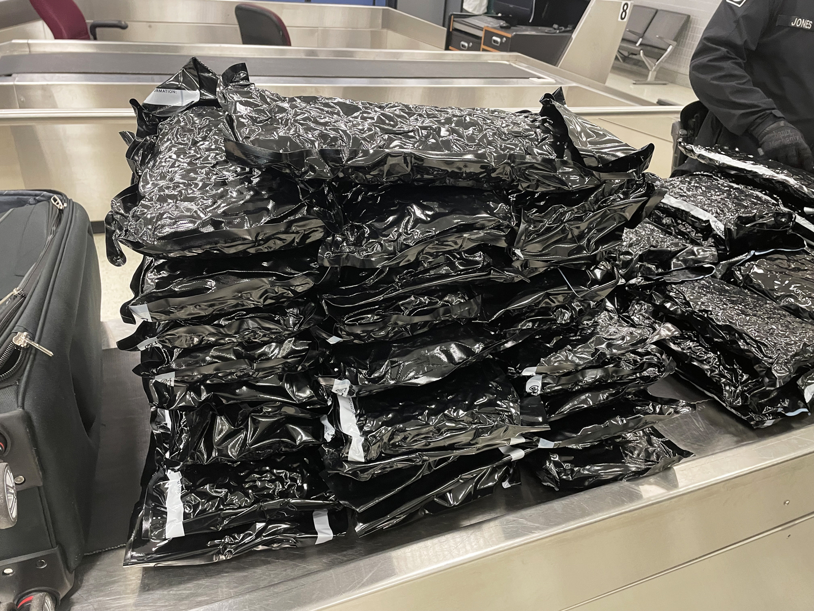 Officers seize 72 lbs., or $160K, worth of marijuana from suitcases at ...