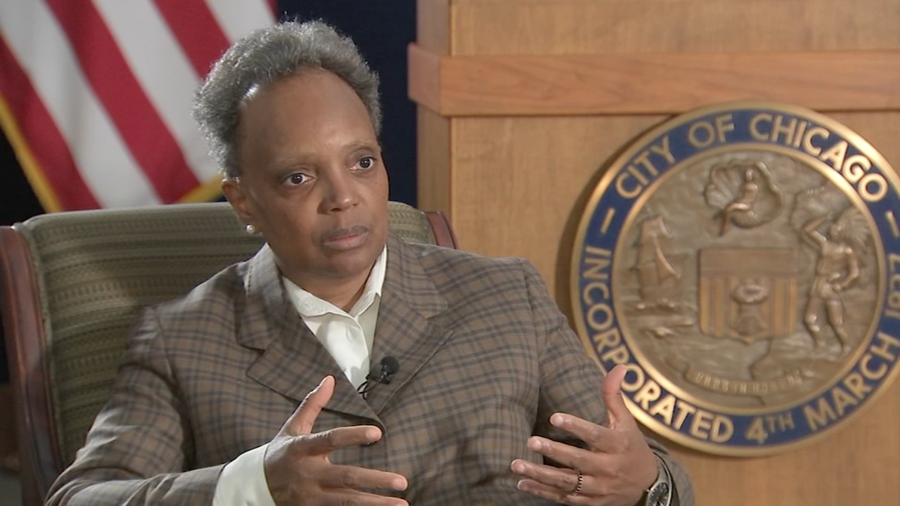 WCL talks to Adele fans in Chicago - ABC7 Chicago