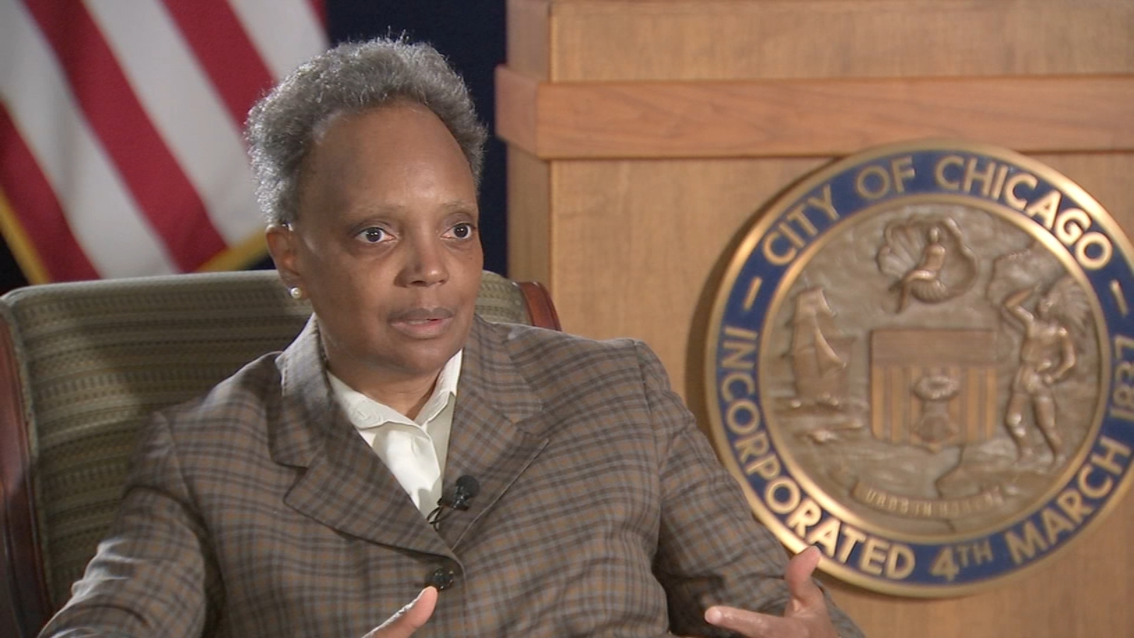 ABC7 Chicago EXCLUSIVE: Chicago Mayor Lori Lightfoot opens up about ...