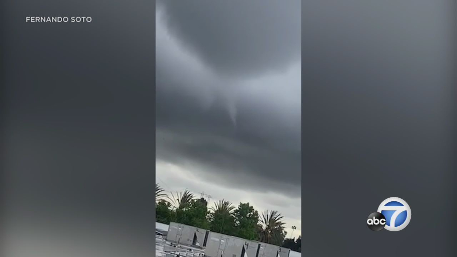 Tornado toca tierra en área de Carson causando daños a zona industrial - ABC7 Los Angeles