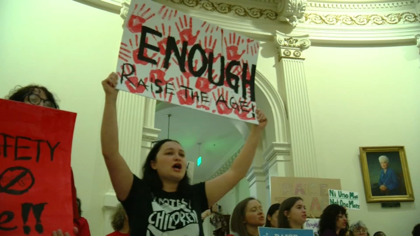Texas House Panel Oks House Bill 2744 Raising Age To Buy Semi Automatic