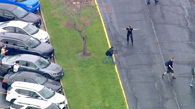 Des Plaines news: Maine West High School lockdown prompted by false ...