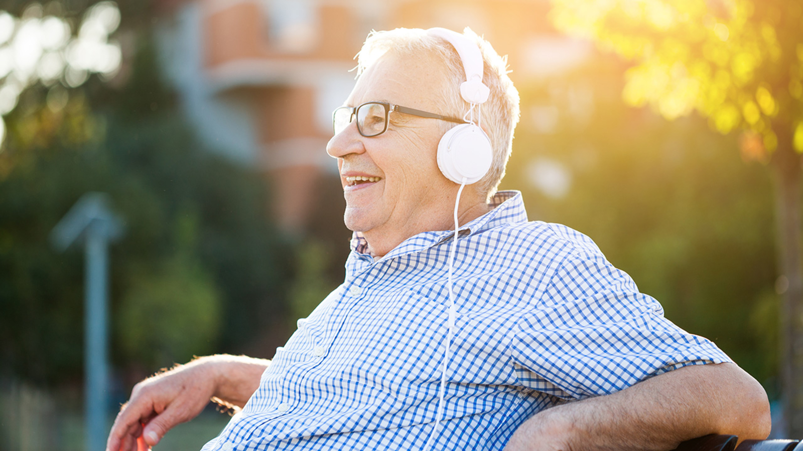 Brain health and aging: How to keep the senses sharp later in life ...