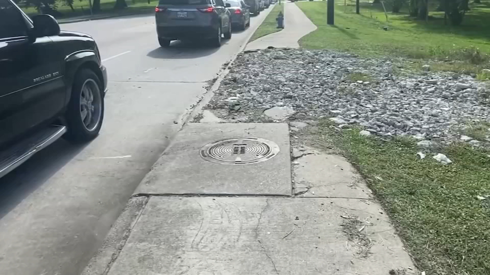 Houston road work: Broken sidewalk has some seniors struggling to get ...