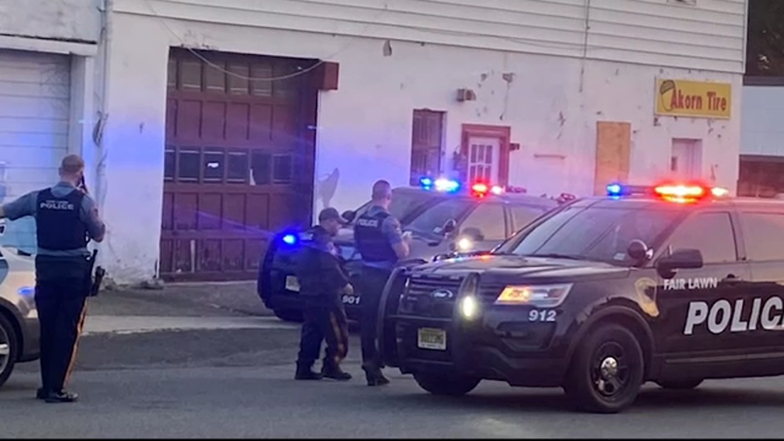 Man slashed in arm by woman with young child at Fair Lawn restaurant ...