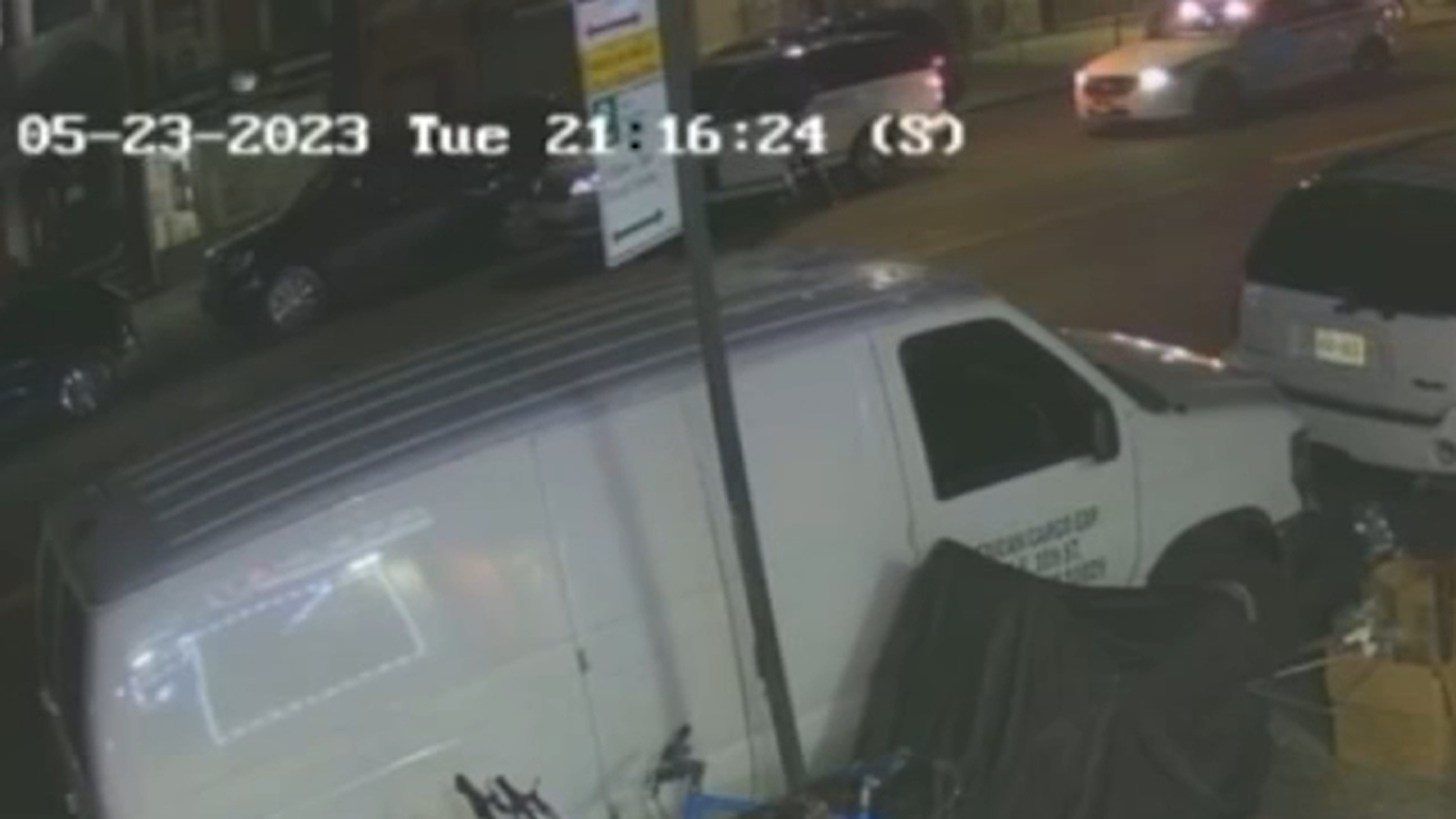 Video shows NYPD officers struck, dragged by fleeing Range Rover in ...