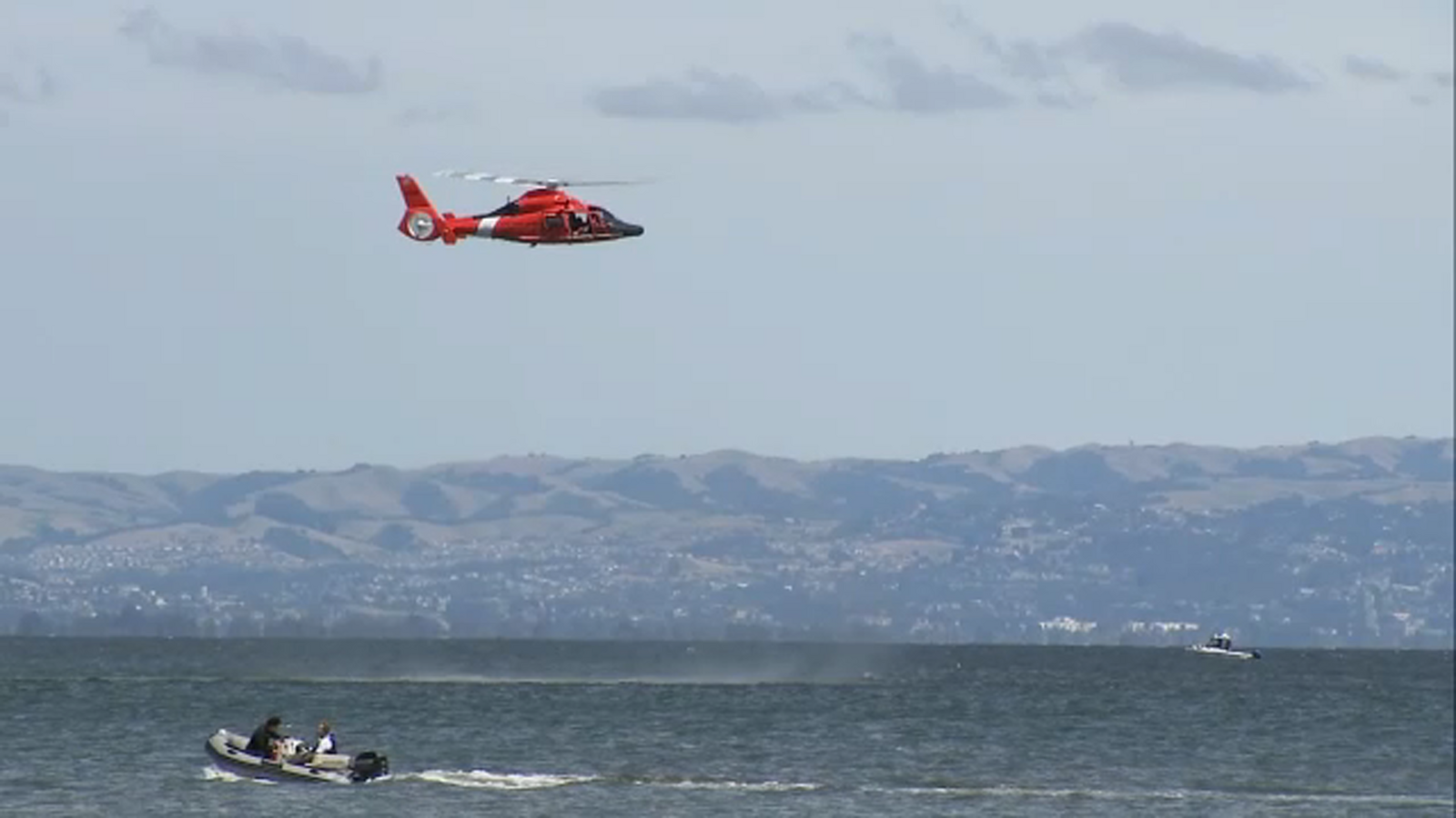 2 adults, 2 kids rescued after kayaks overturn in San Francisco Bay off ...