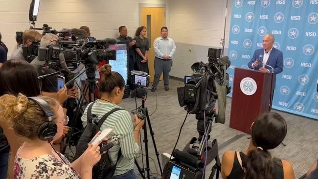 HISD takeover: Parents and community look for accountability ...