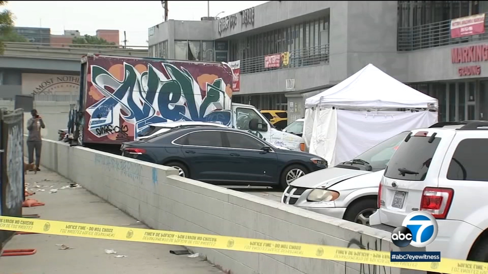 Downtown Los Angeles security guard fatally shoots suspect after trying ...