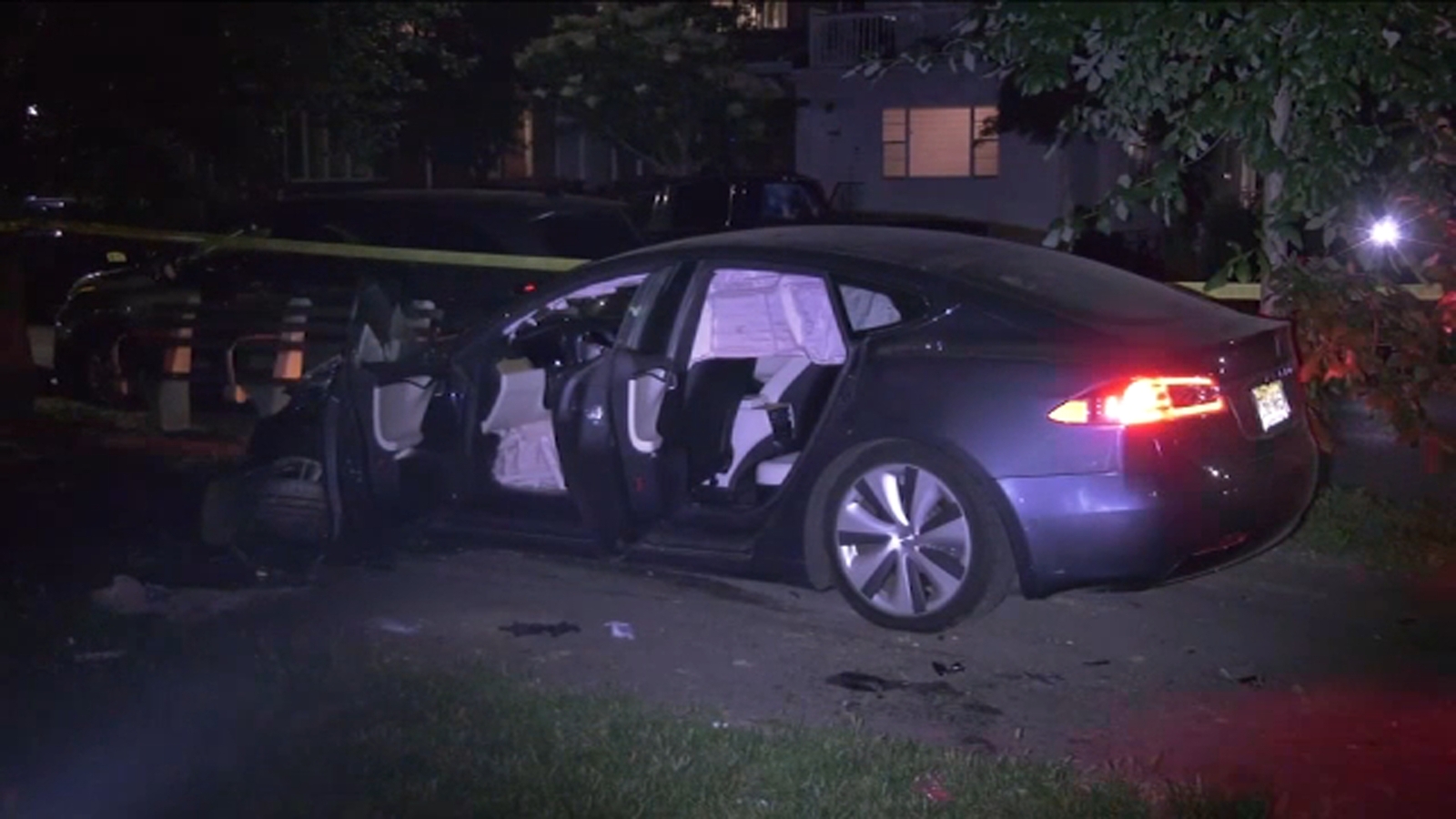 Car jumps curb in Midwood, Brooklyn, killing 1 person and injuring ...