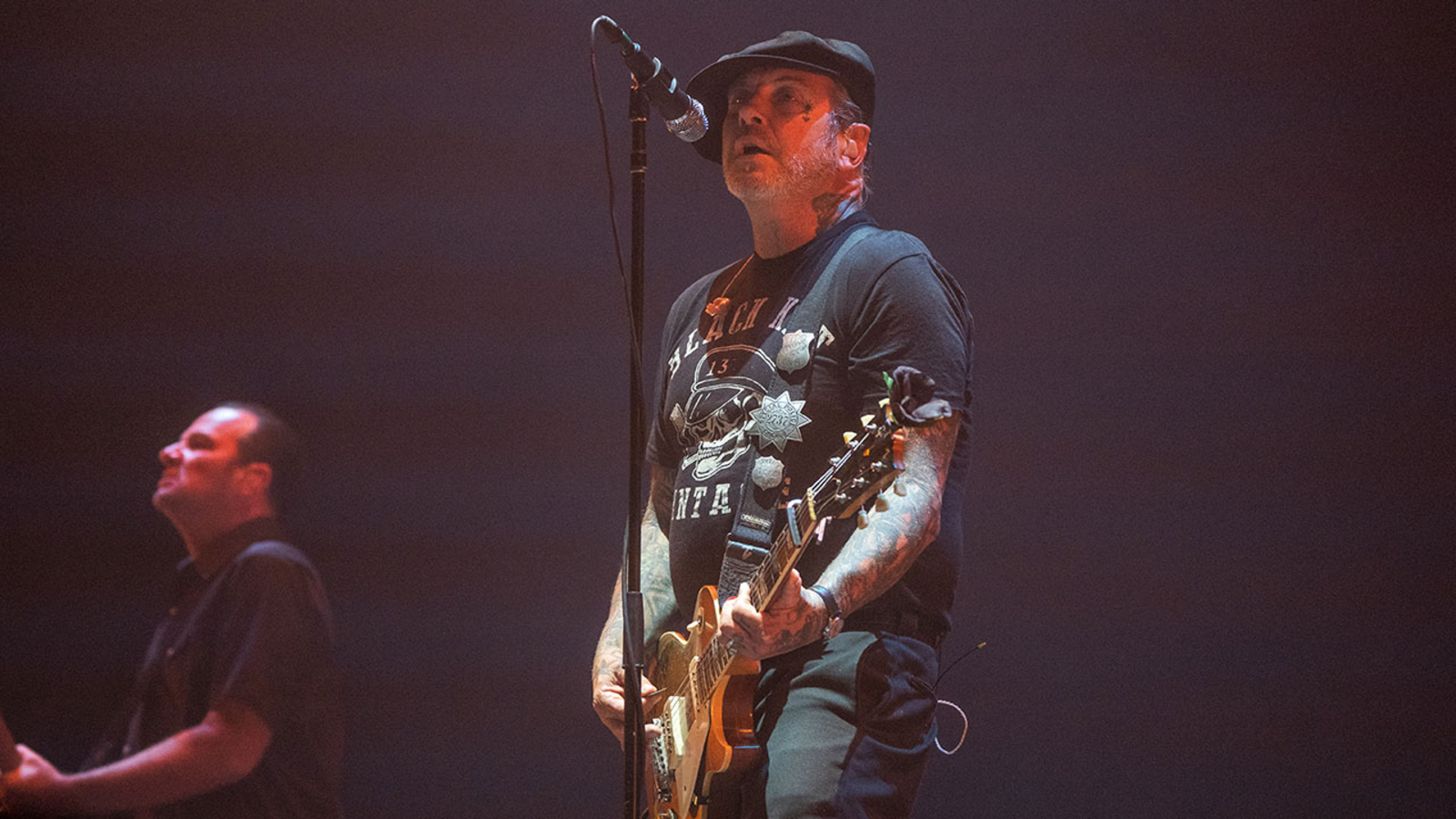 Social Distortion's Mike Ness reveals he has tonsil cancer; summer tour ...