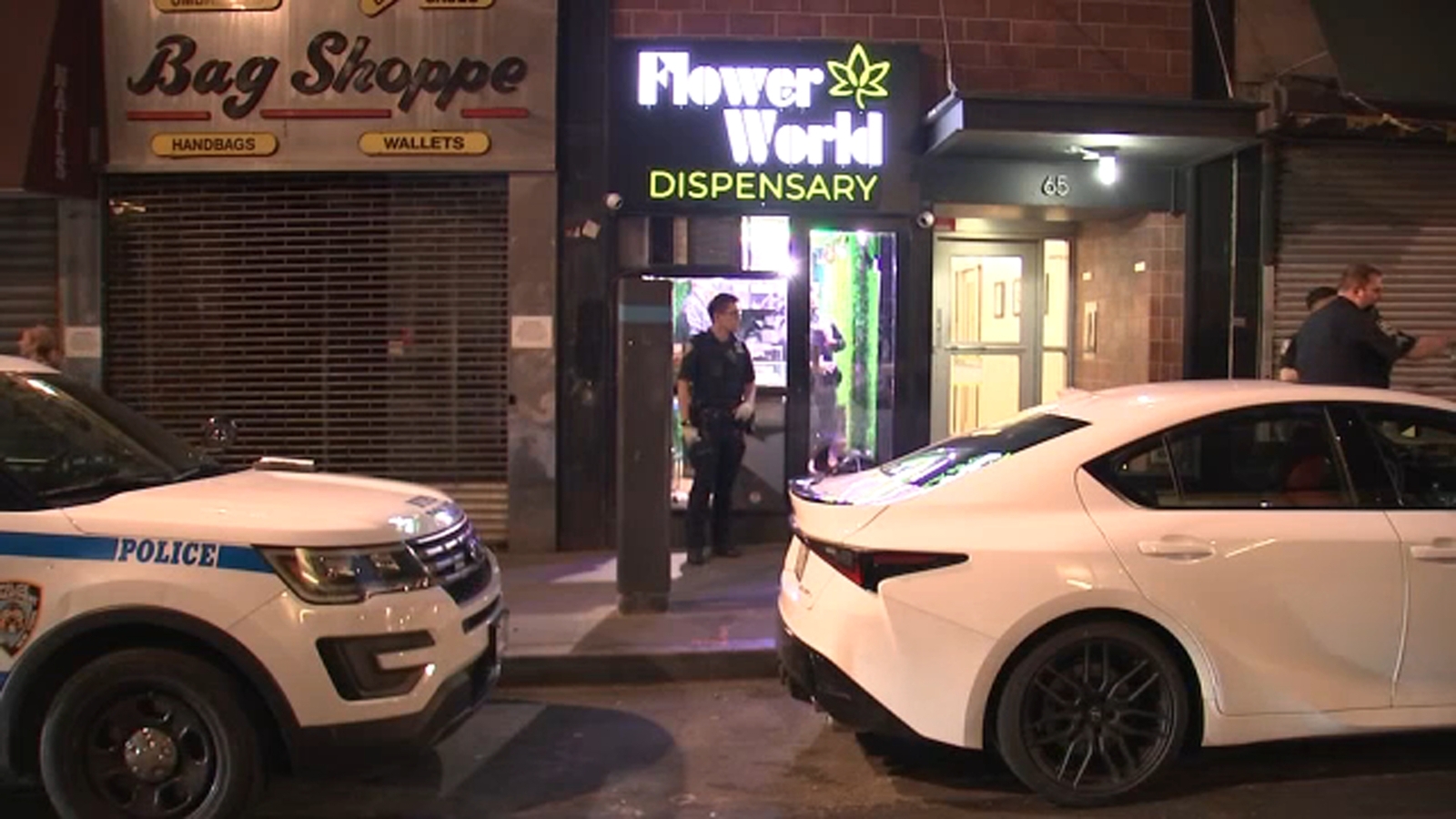 NYC Crime: Store clerk slashed during illegal smoke shop robbery - ABC7 ...