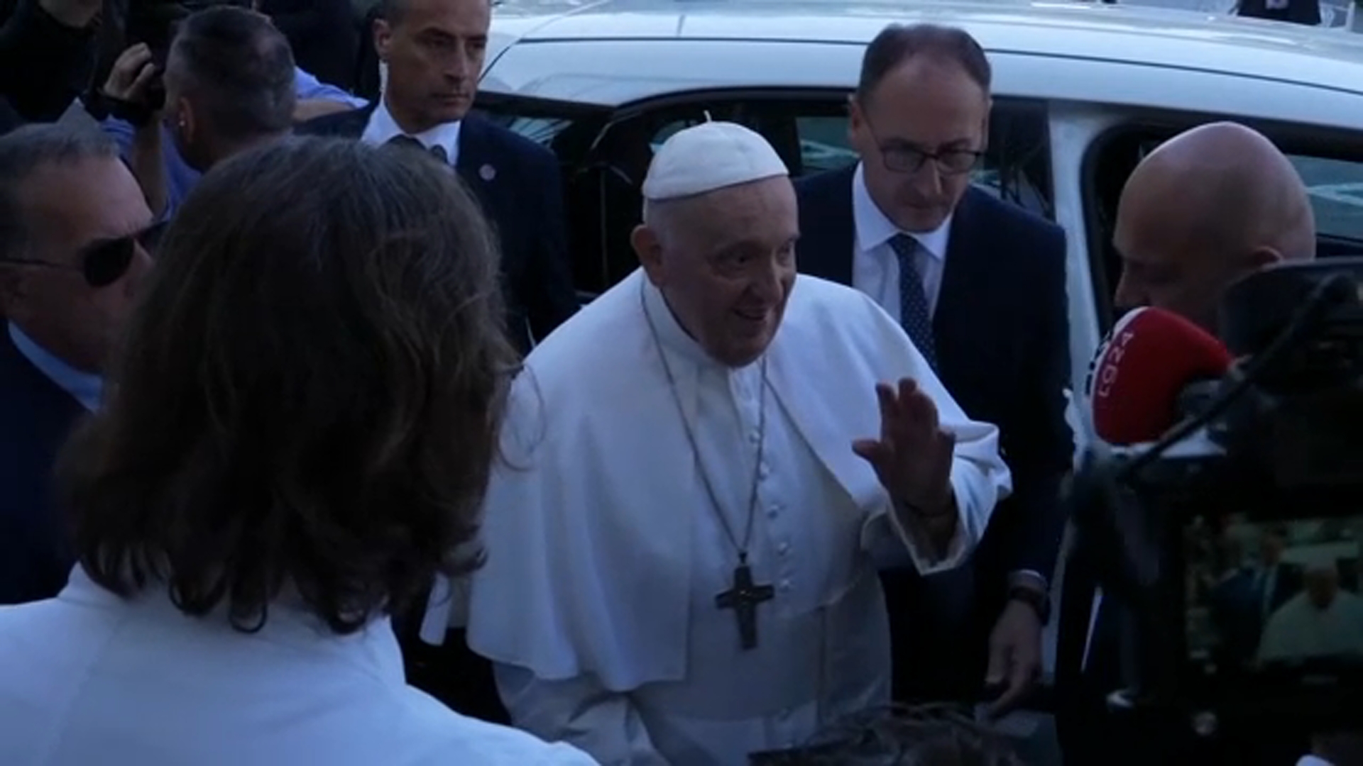 Rainbows spotted throughout Pope Francis' visit to US - ABC7 Los Angeles