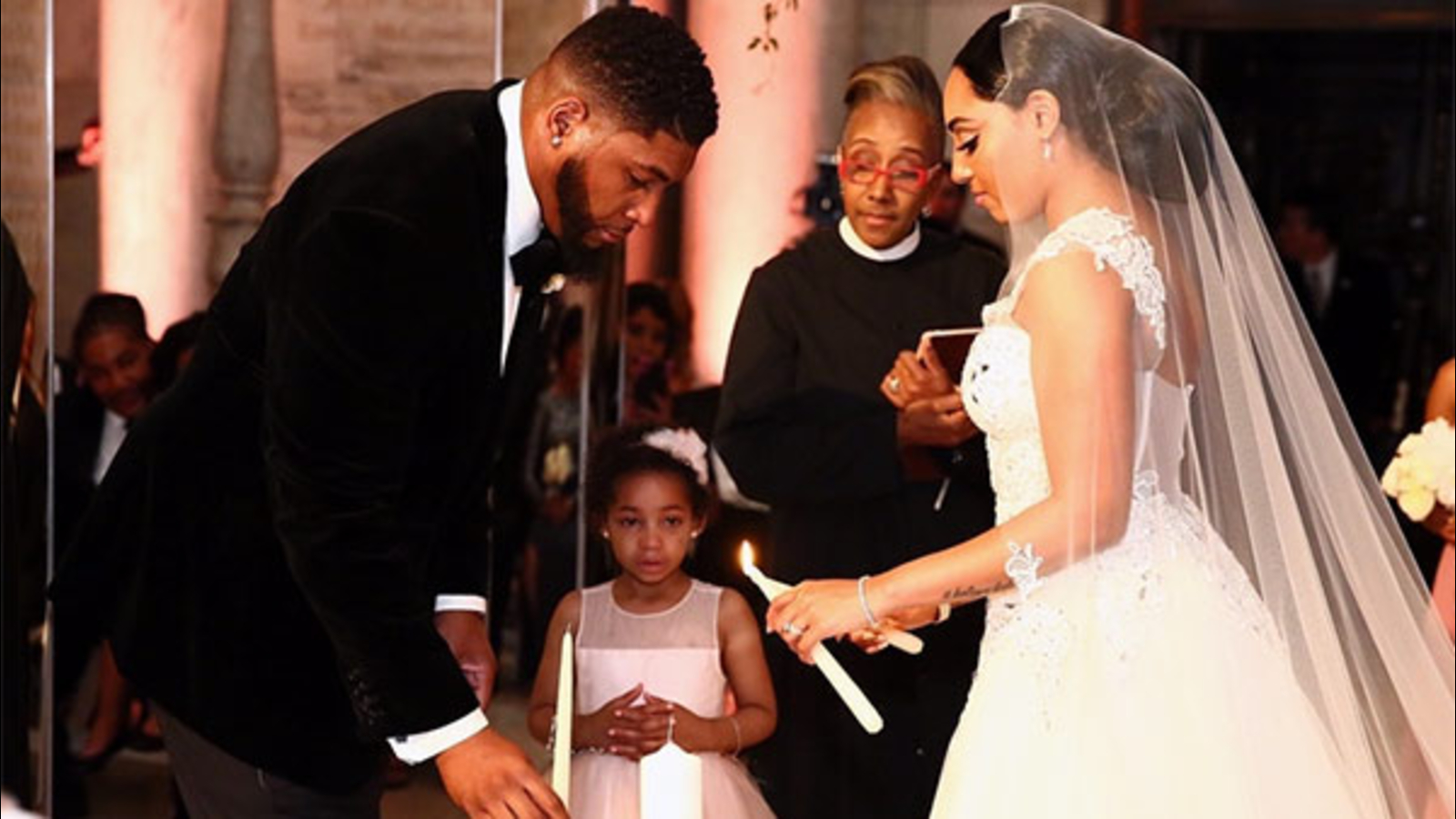 NFL player Devon Still's daughter, Leah, steals the show at his wedding ...
