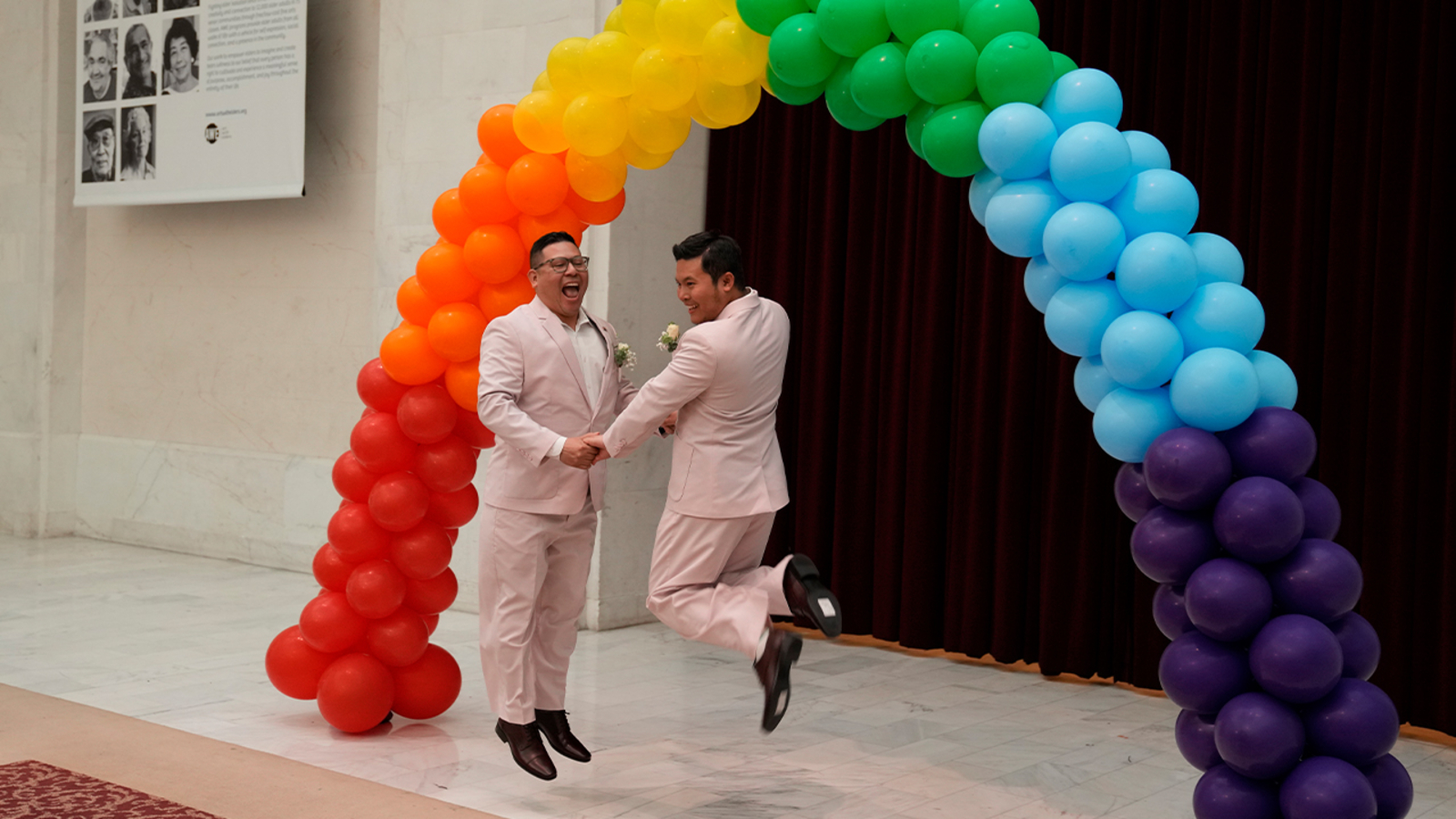 Over 250 couples say 'I do' at San Francisco City Hall to kick off ...