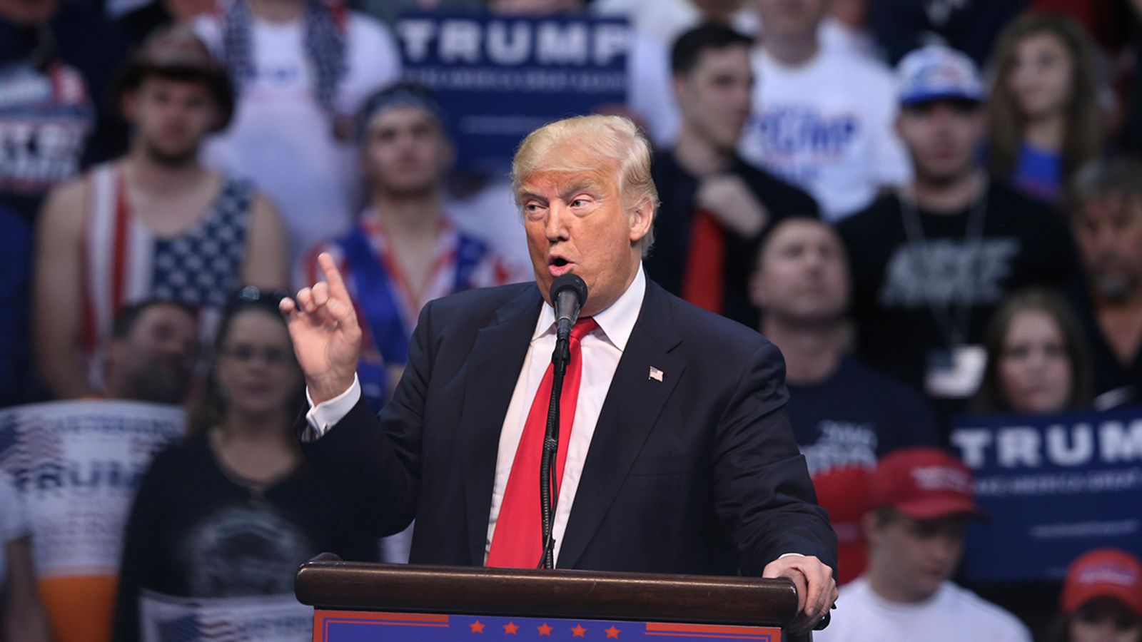 Trump unveils list of potential picks for Supreme Court seat; Clinton ...