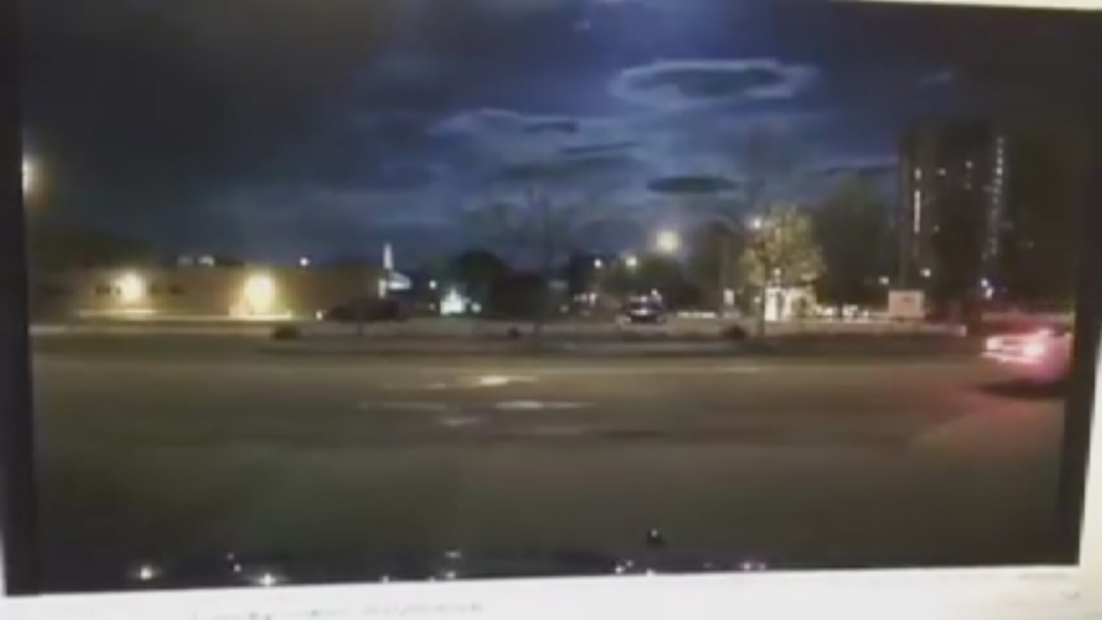 Speeding meteor captured on dashcam video - ABC7 New York Speeding meteor captured on dashcam video - ABC7 New York