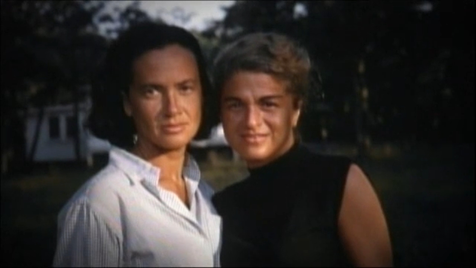 Memorial opens in Southampton in honor of Edith Windsor and Thea Spyer and their love - ABC7 New ...