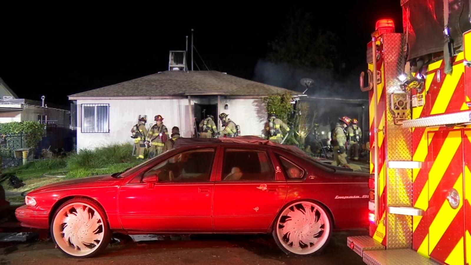 Southwest Fresno fire damages two homes, displaces nine - ABC30 Fresno