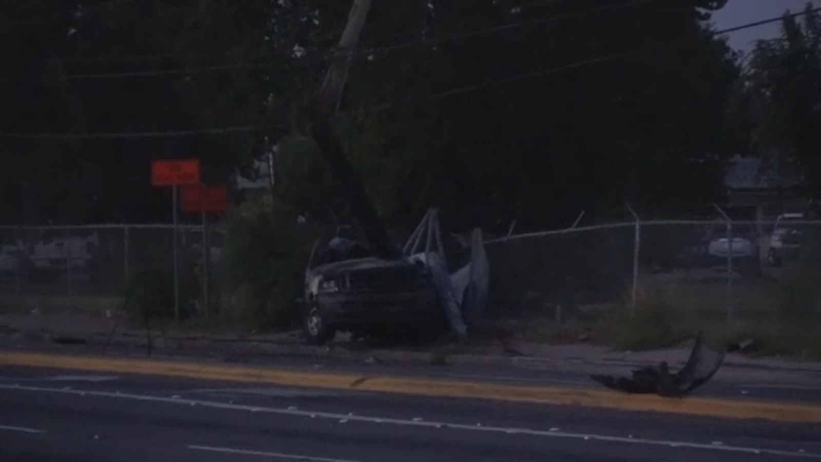 Fatal crash: Driver dies after running red light and hitting utility ...