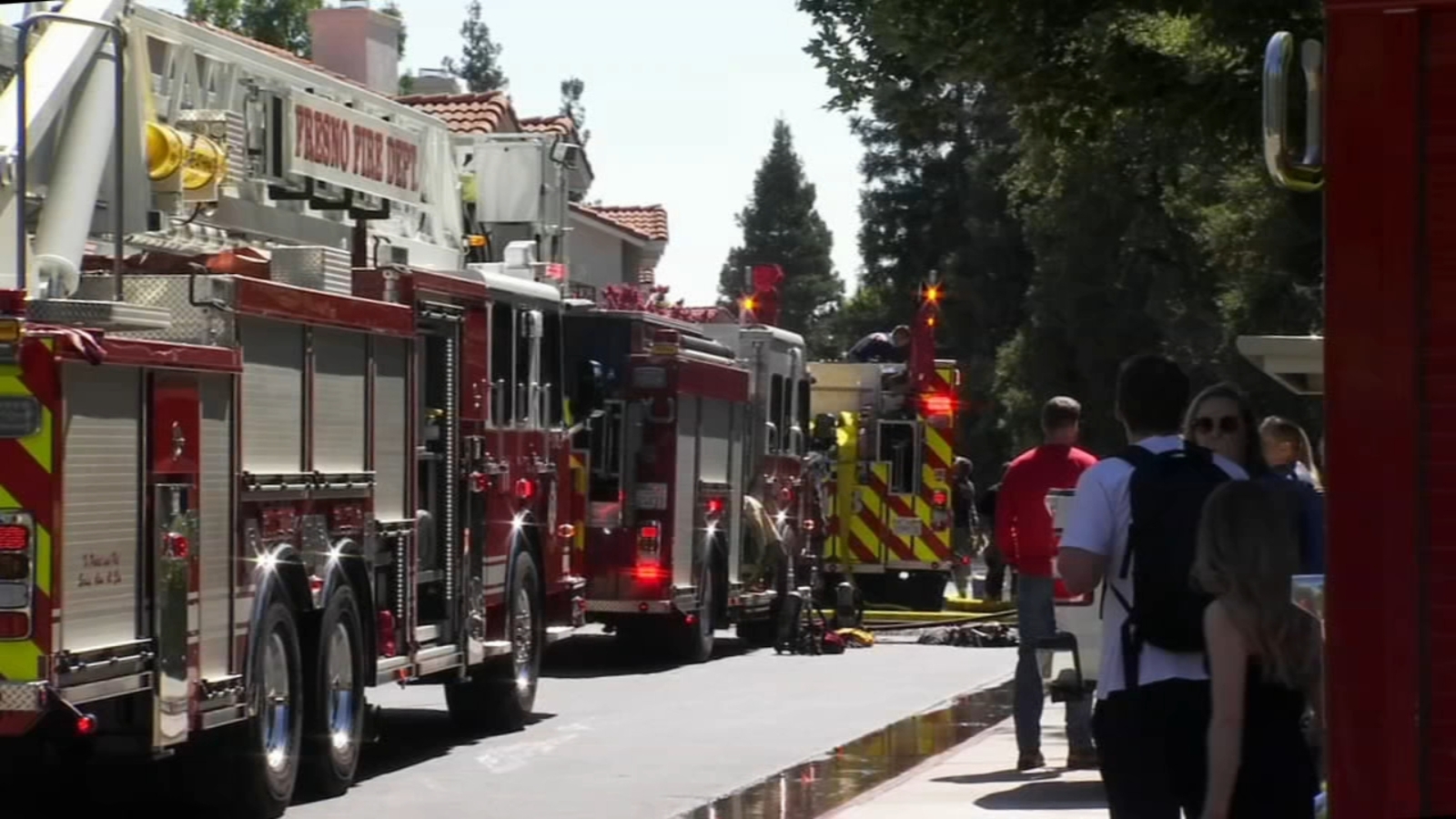 Multiple displaced following apartment fire in northeast Fresno - ABC30 Fresno