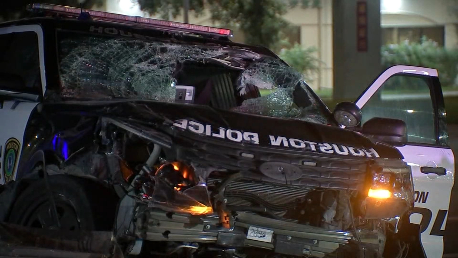 Houston police officer crashes into pole at Bellaire and Corporate ...