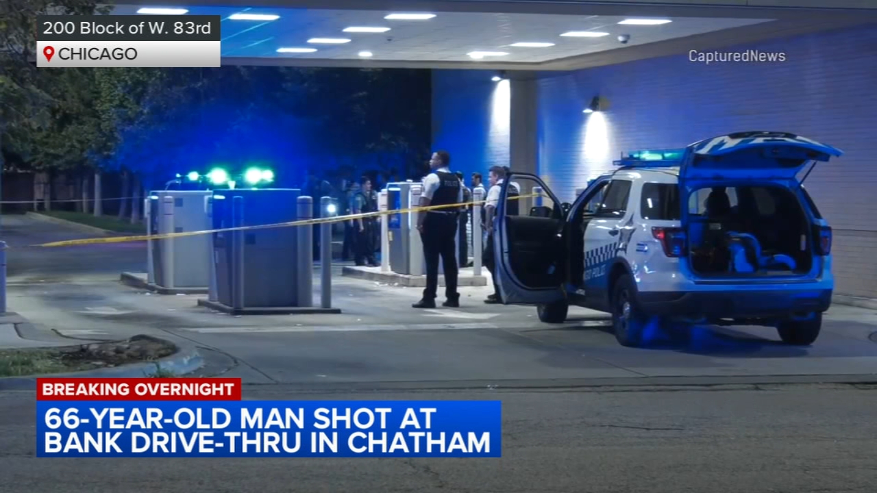 Huge gingerbread village display in Queens - ABC7 Chicago