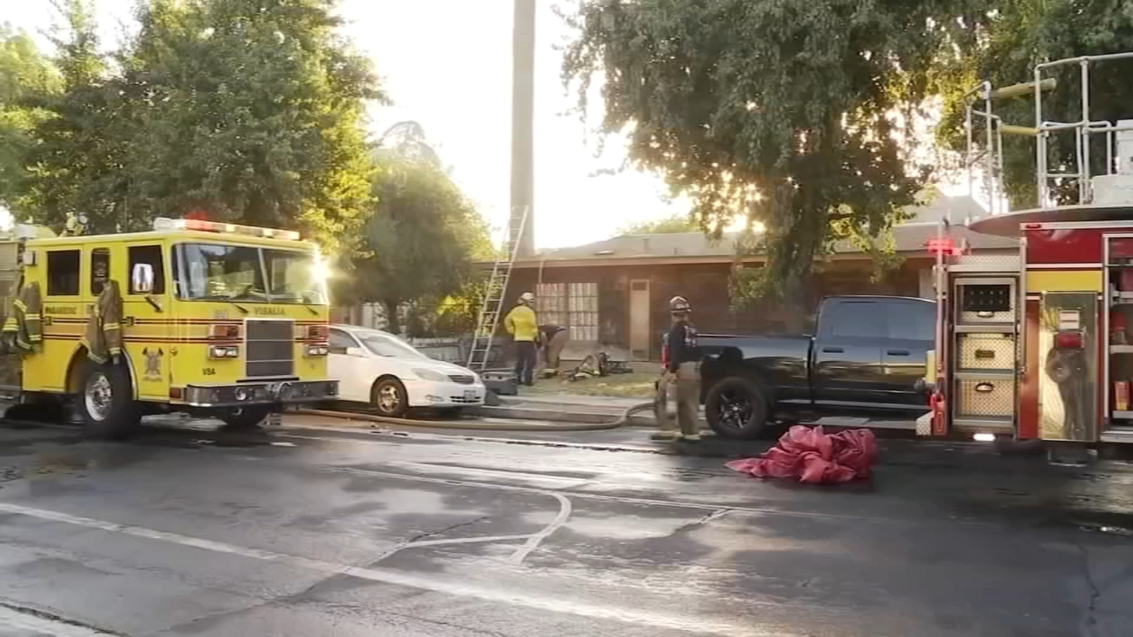 1 hospitalized following apartment fire in Visalia, multiple residents displaced - ABC30 Fresno